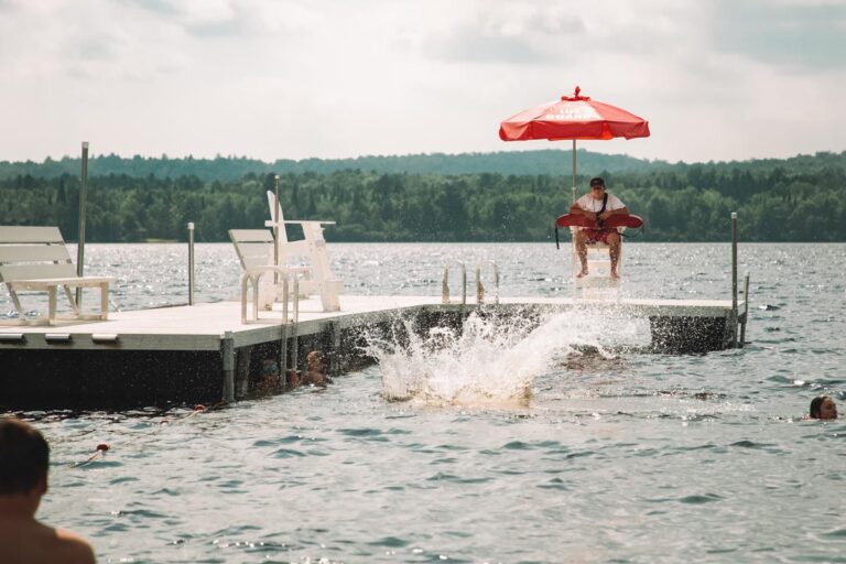 27 Charming Lakes in New York for a Lakeside Vacation + Local Gems ...